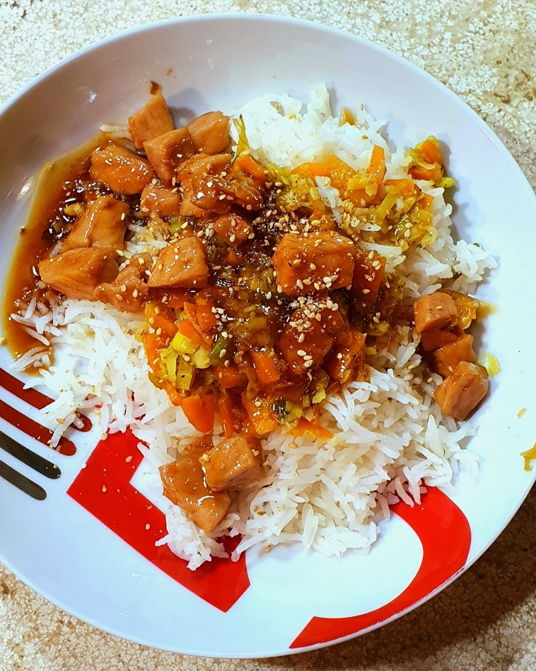 PORC AU CARAMEL & RIZ – Les Délices de Sandstyle